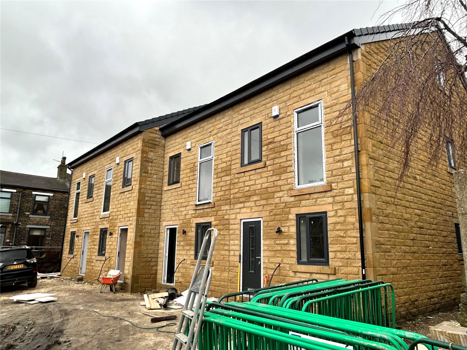 Queens Court, Queensbury - Robert Watts Estate Agents