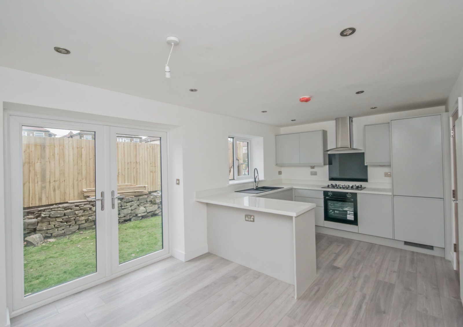 Wellgarth Gardens, Halifax Road, BD6 - Robert Watts Estate Agents